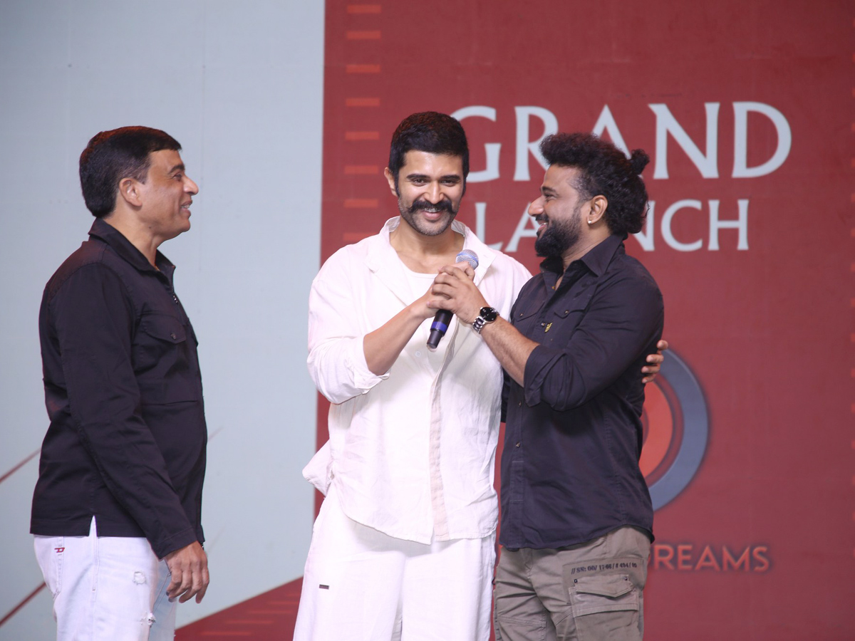 దిల్‌ రాజు డ్రీమ్స్‌ లాంచ్‌.. స్పెషల్‌ గెస్టుగా విజయ్‌ దేవరకొండ (ఫోటోలు) | Grand Launch of Dil ...